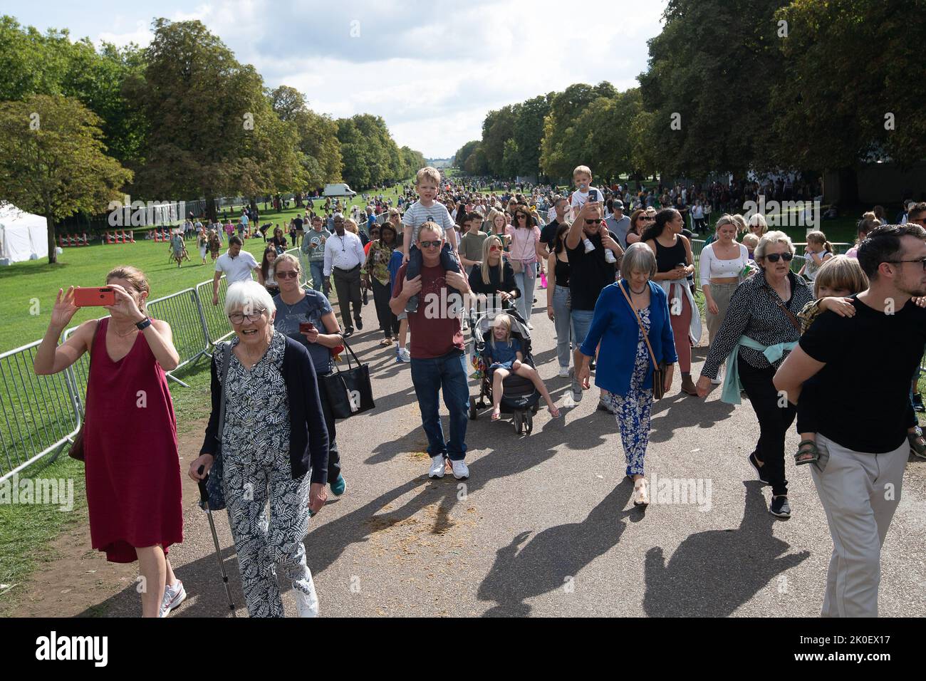 Windsor, Berkshire, UK. 11st September, 2022. Thousands of people came into the town of Windsor ...