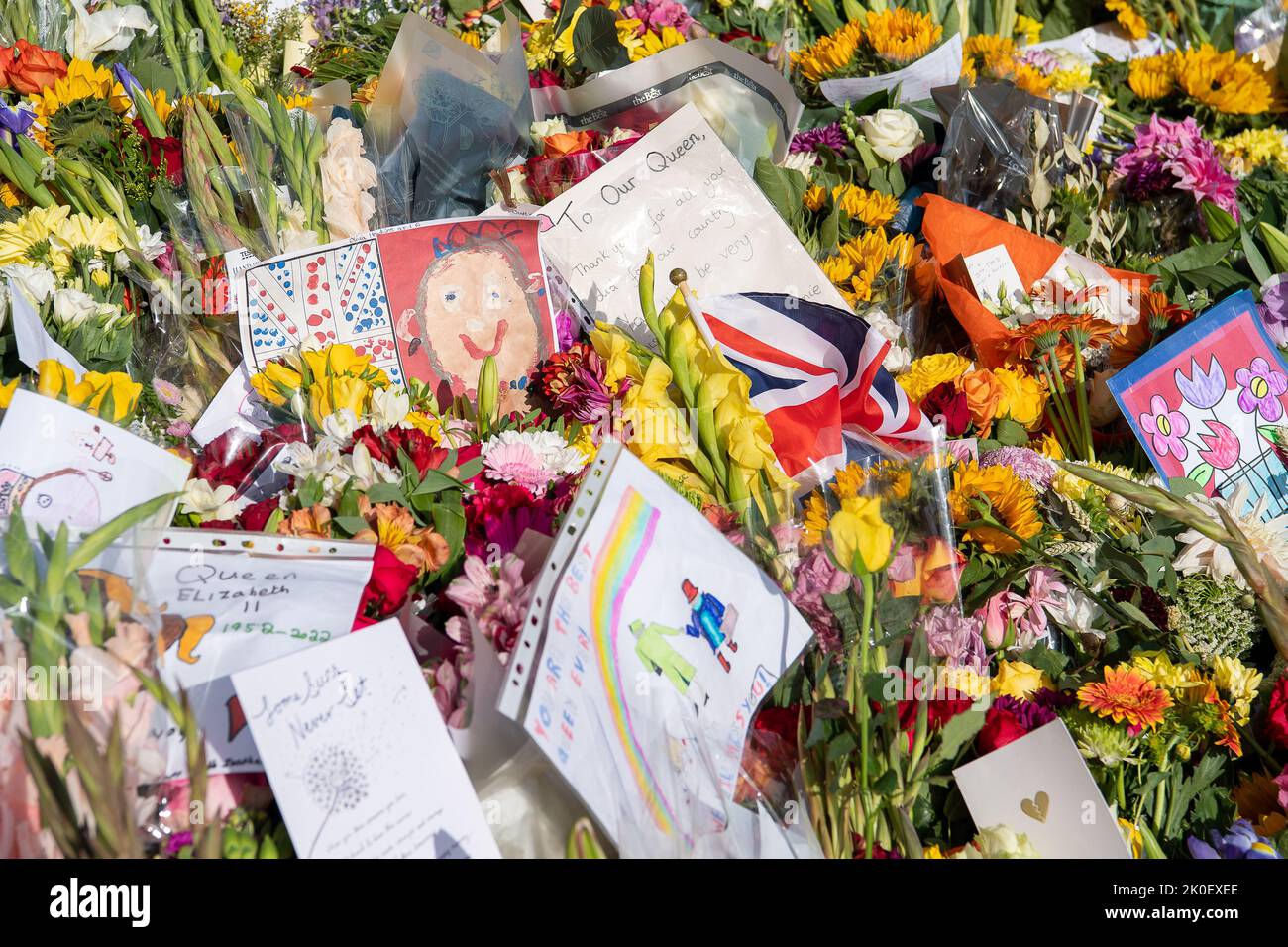 Windsor, Berkshire, UK. 11st September, 2022. Thousands of people came into the town of Windsor ...