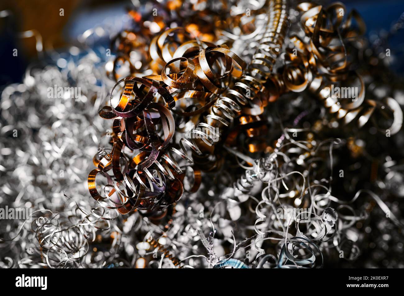 Silver metal pile shavings hi-res stock photography and images - Alamy