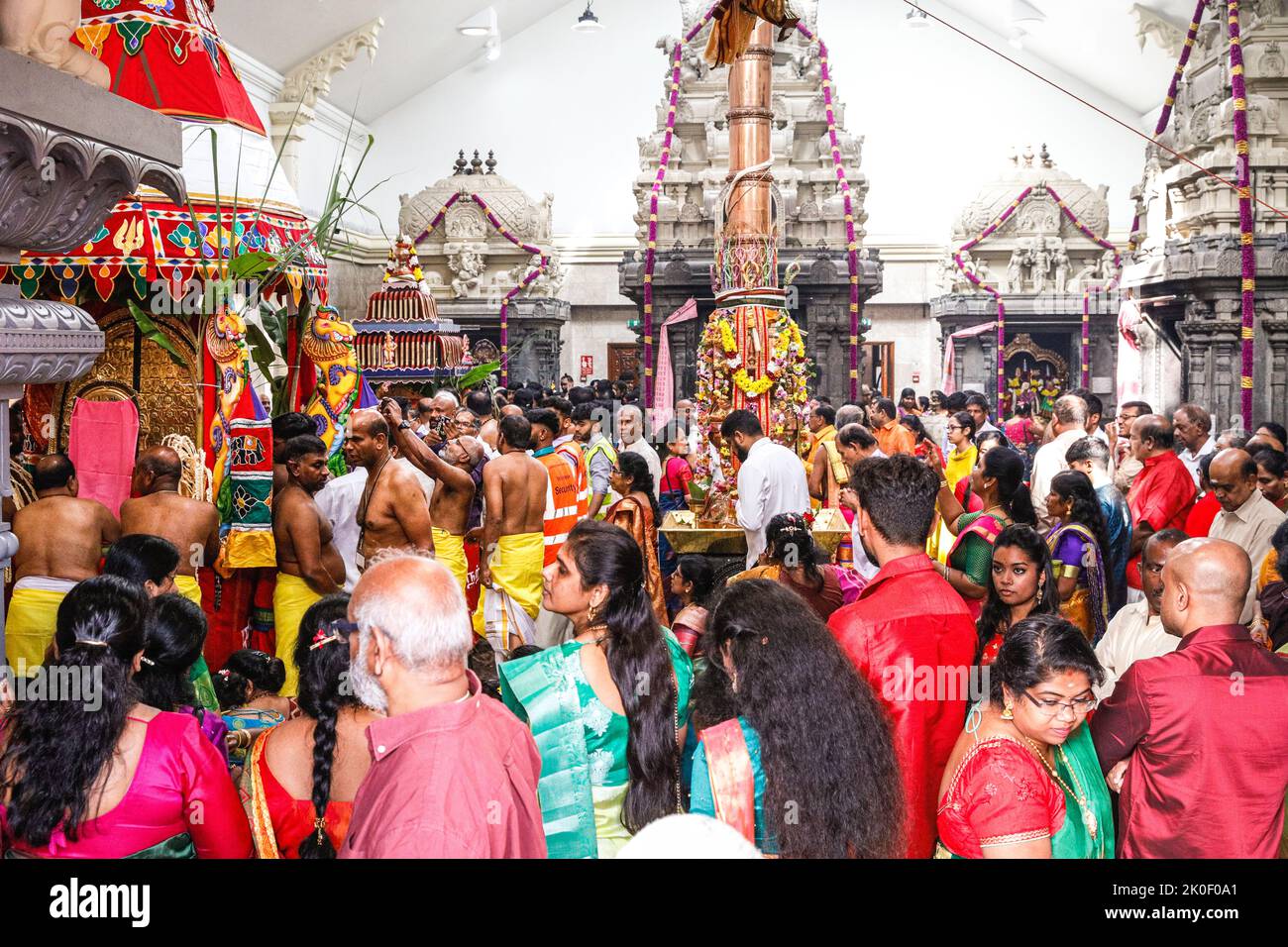 Lewisham, London, UK. 11th Sep, 2022. Worshippers arrive in a steady ...