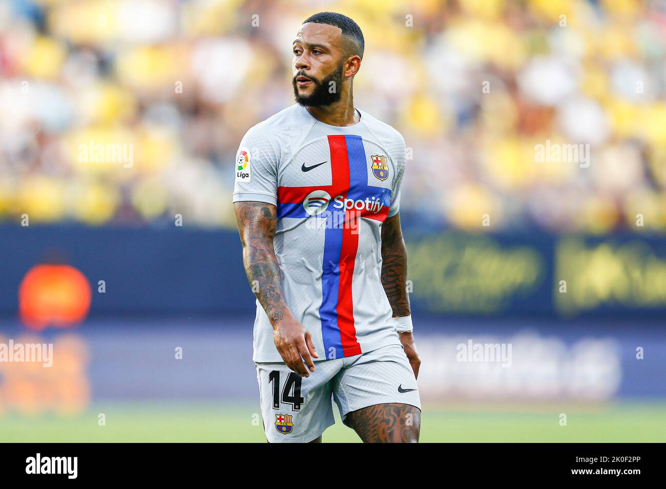 Memphis Depay of FC Barcelona during the La Liga match between Cadiz CF ...