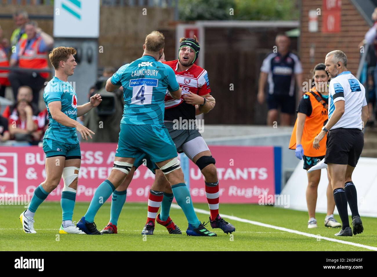 Cameron Jordan of Gloucester Rugby squares up to Joe Launchbury ...