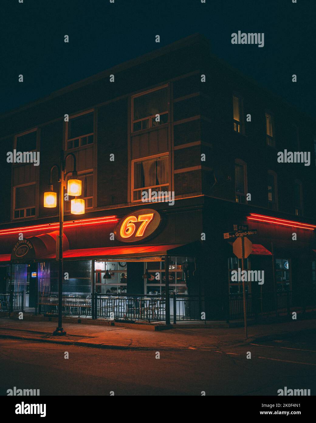 Restaurant Pizzeria 67 vintage neon sign at night, Shawinigan, Québec ...