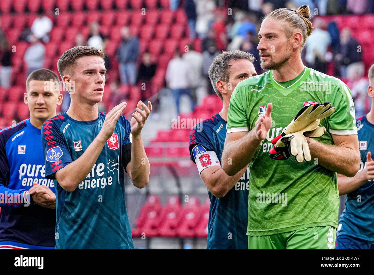 ALKMAAR, NETHERLANDS - SEPTEMBER 11: Daan Rots of FC Twente, goalkeeper ...