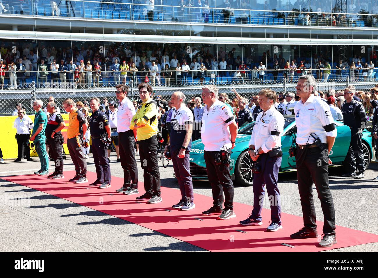 Monza, Italy. 11th Sep, 2022. Team personnel as the grid observes the ...