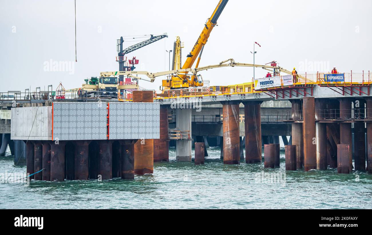 Wilhelmshaven, Germany. 08th Sep, 2022. Construction work is taking ...