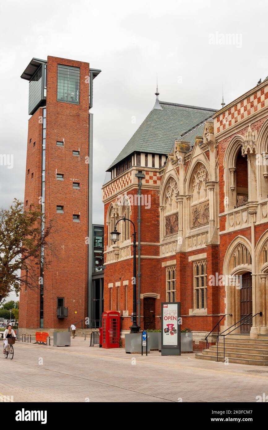 Rst theatre stratford upon avon hi-res stock photography and images - Alamy