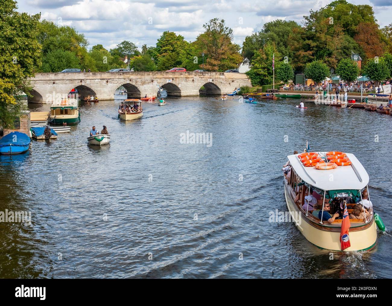 Medieval bridge stratford upon hi-res stock photography and images - Alamy