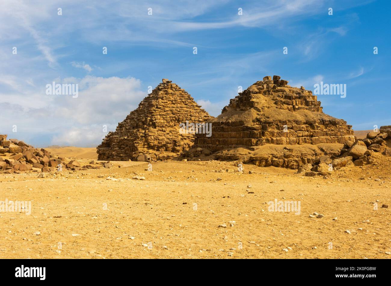 Pyramids of ancient egypt hi-res stock photography and images - Alamy