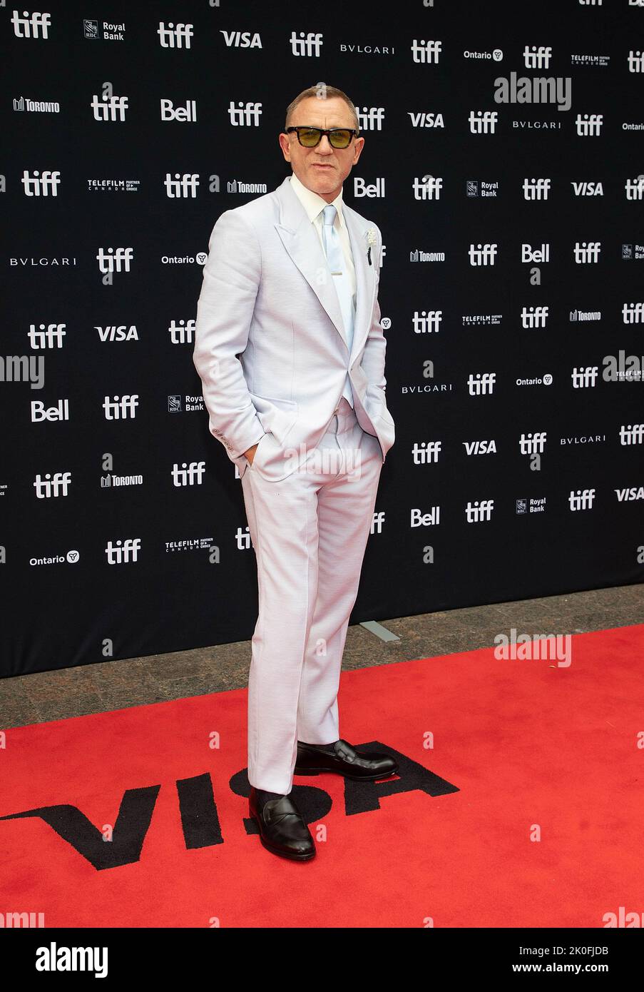 Daniel Craig attends the "Glass Onion: A Knives Out Mystery" Premiere ...