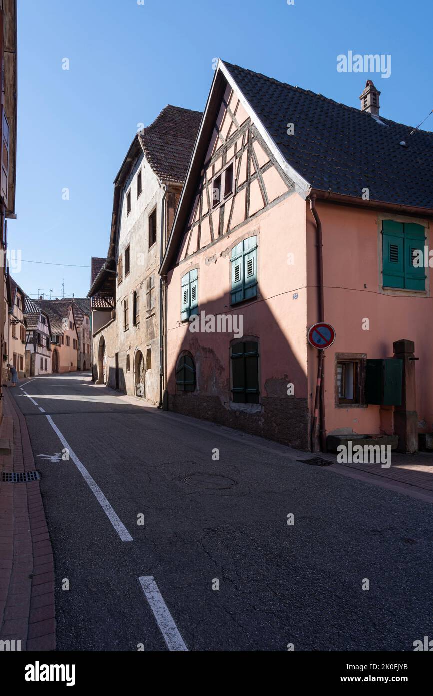 Fresco facades on historic hi-res stock photography and images - Alamy
