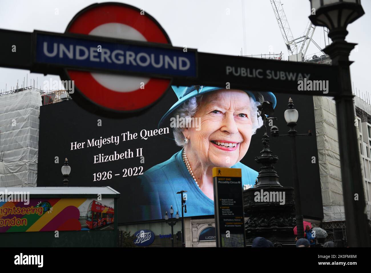 Remembering queen elizabeth hi-res stock photography and images - Alamy