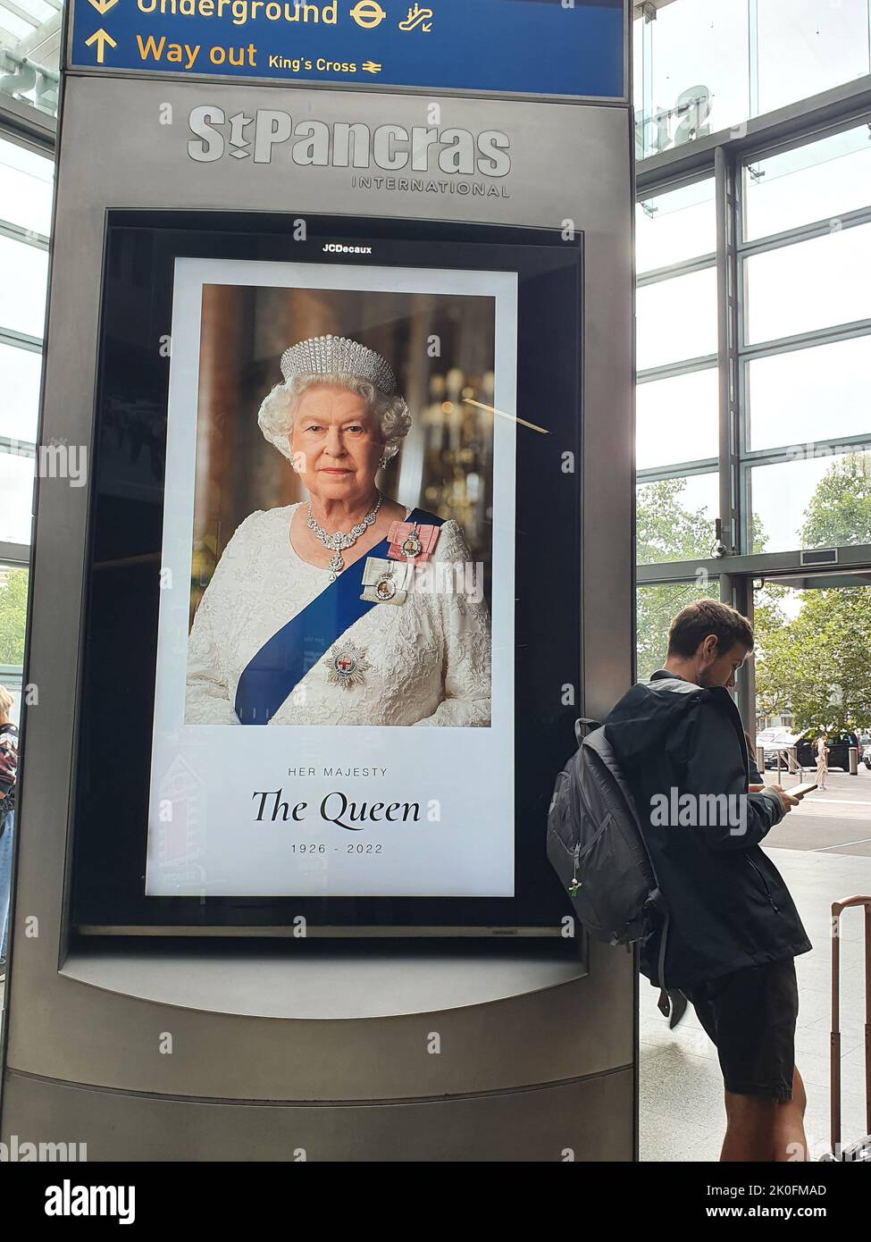 London, UK. 09th Sep, 2022. Tributes to Queen Elizabeth II, on ...