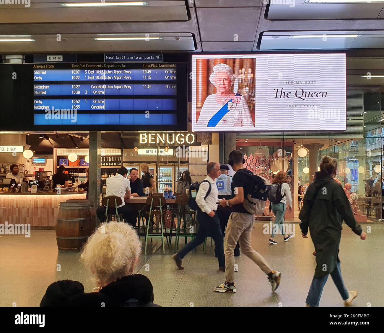 London, UK. 09th Sep, 2022. Tributes to Queen Elizabeth II, on ...