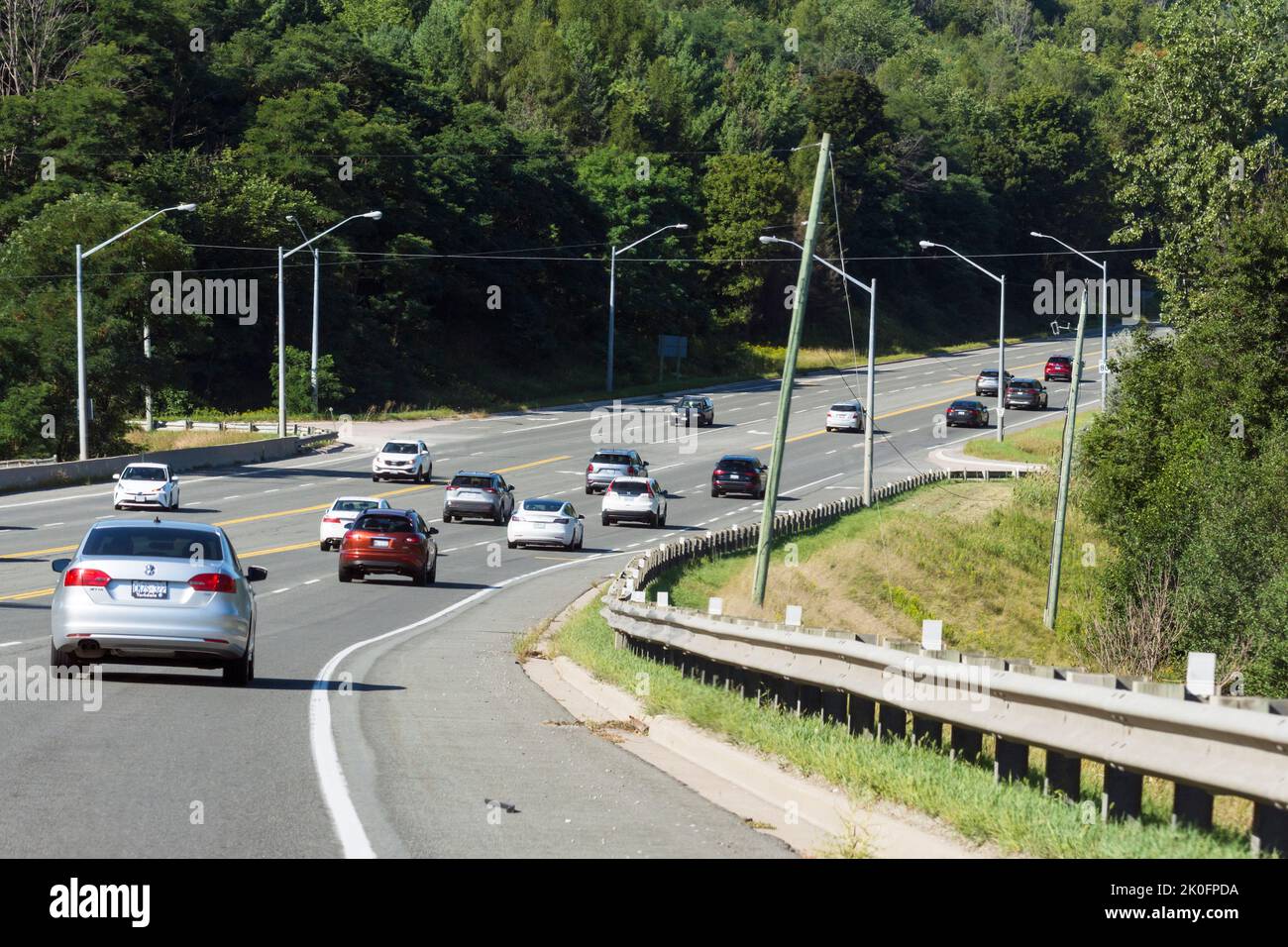 Cars driving on 400 hi-res stock photography and images - Alamy