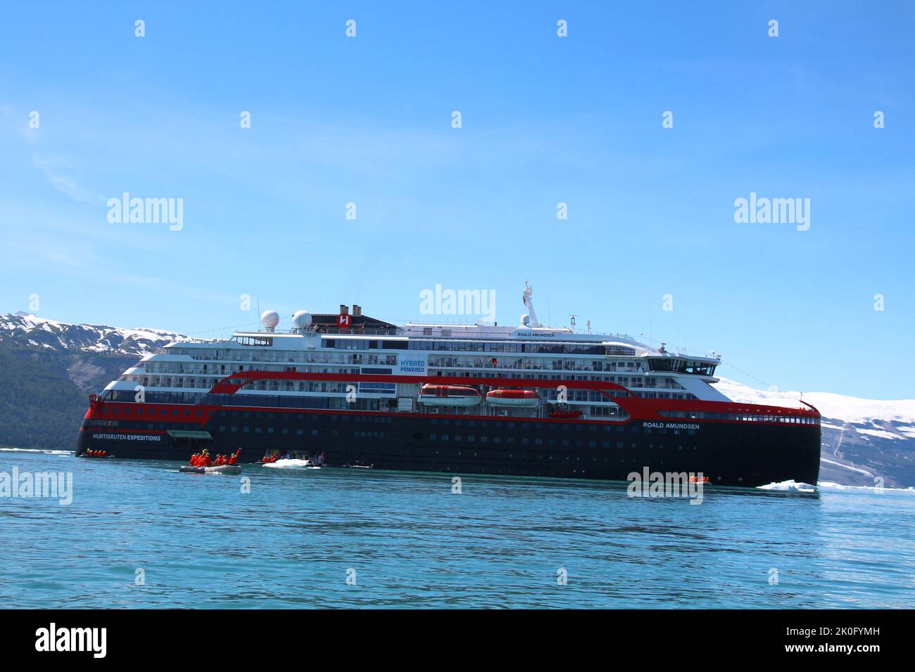 MS Roald Amundsen anchored offshore in Icy Bay, Alaska, USA Stock Photo - Alamy
