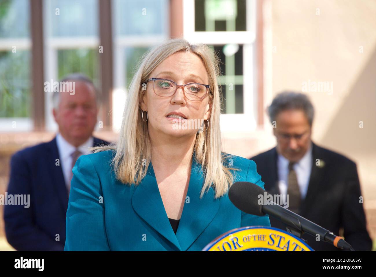 Steaphanie clendemiin hi-res stock photography and images - Alamy