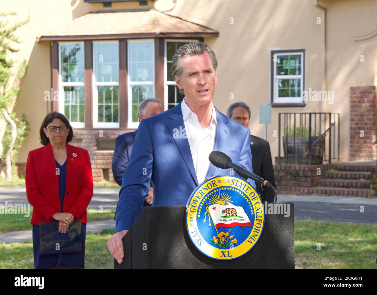Seal of the governor of the state of ca hi-res stock photography and ...
