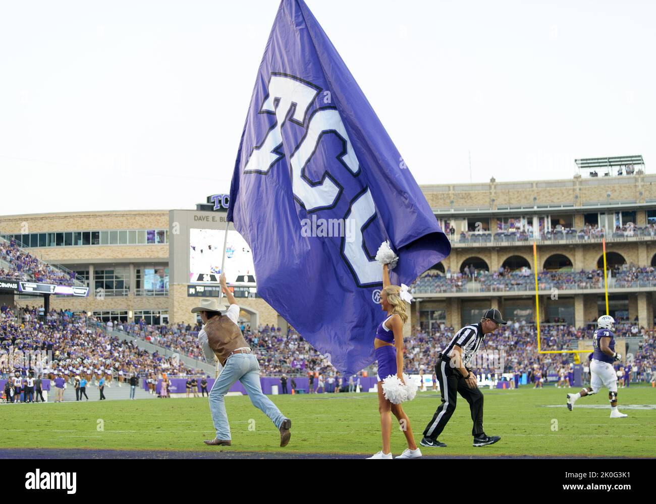 Fort Worth, Texas, USA. 10th Sep, 2022. TCU Rangers holding a flag and ...