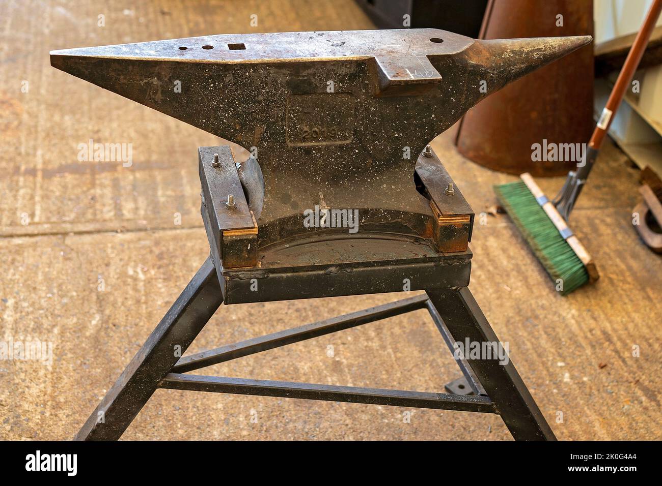 Steel anvil in man tool shed public use Stock Photo - Alamy