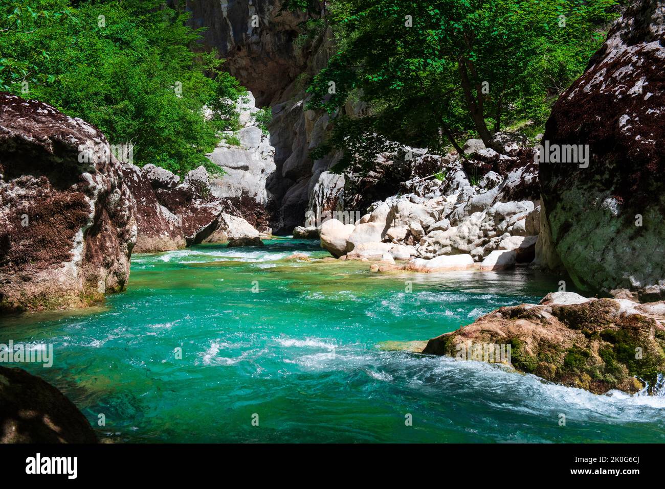 Vivid colors of the Verdon river Stock Photo - Alamy