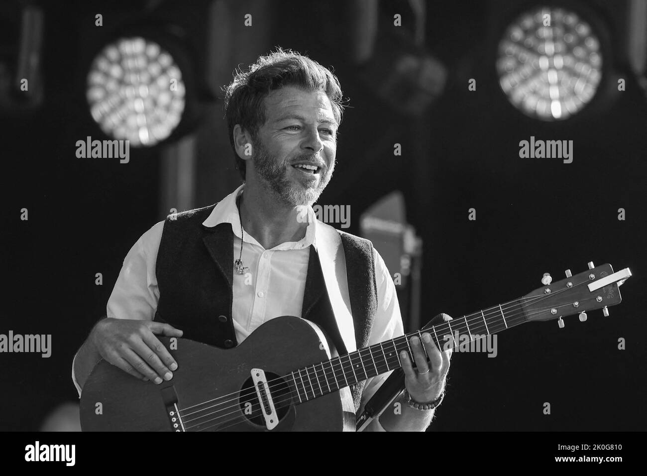 Pate sur pate Black and White Stock Photos & Images - Alamy