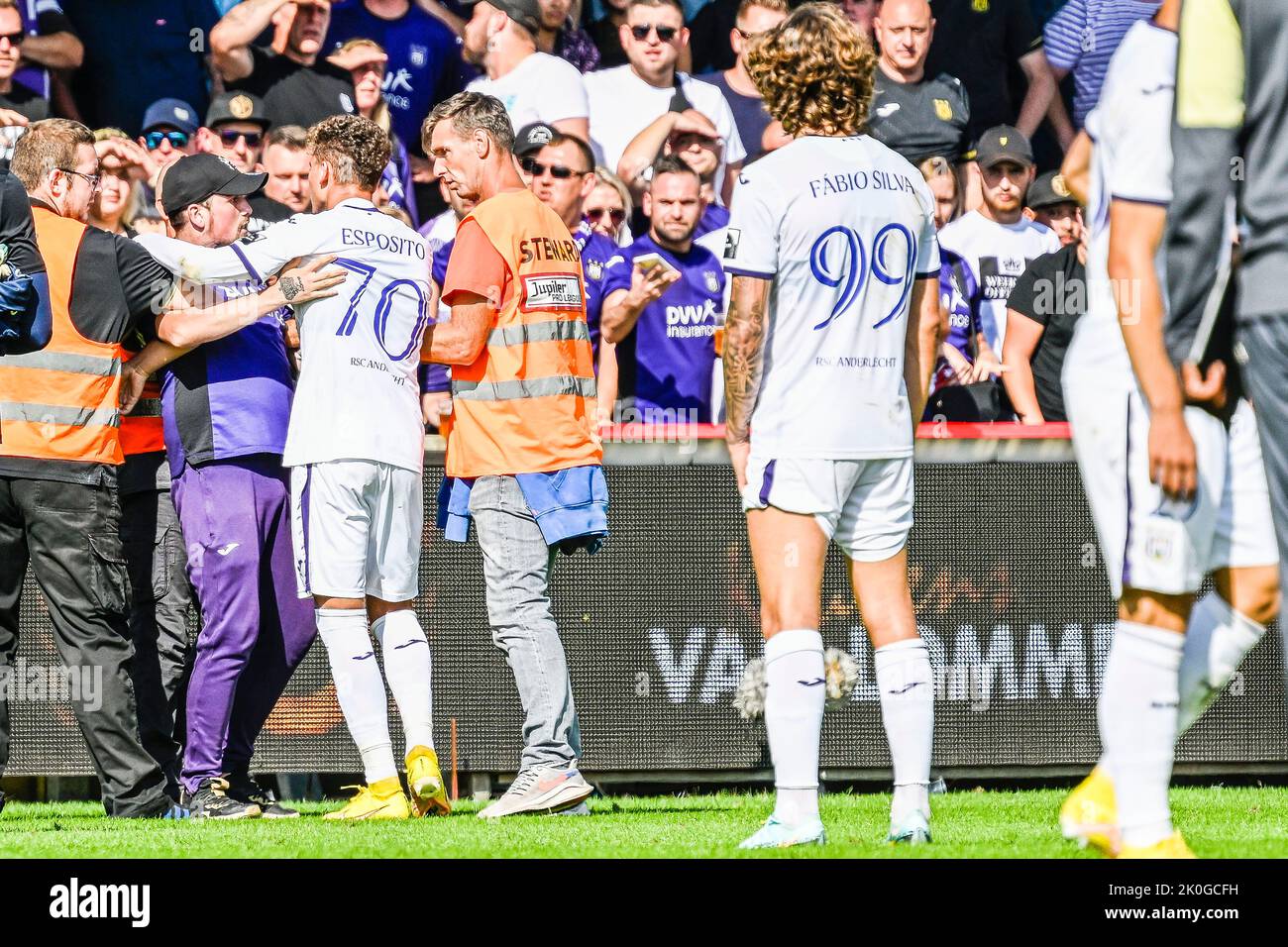Anderlecht's Sebastiano Esposito calms down a RSCA Anderlecht fan after ...