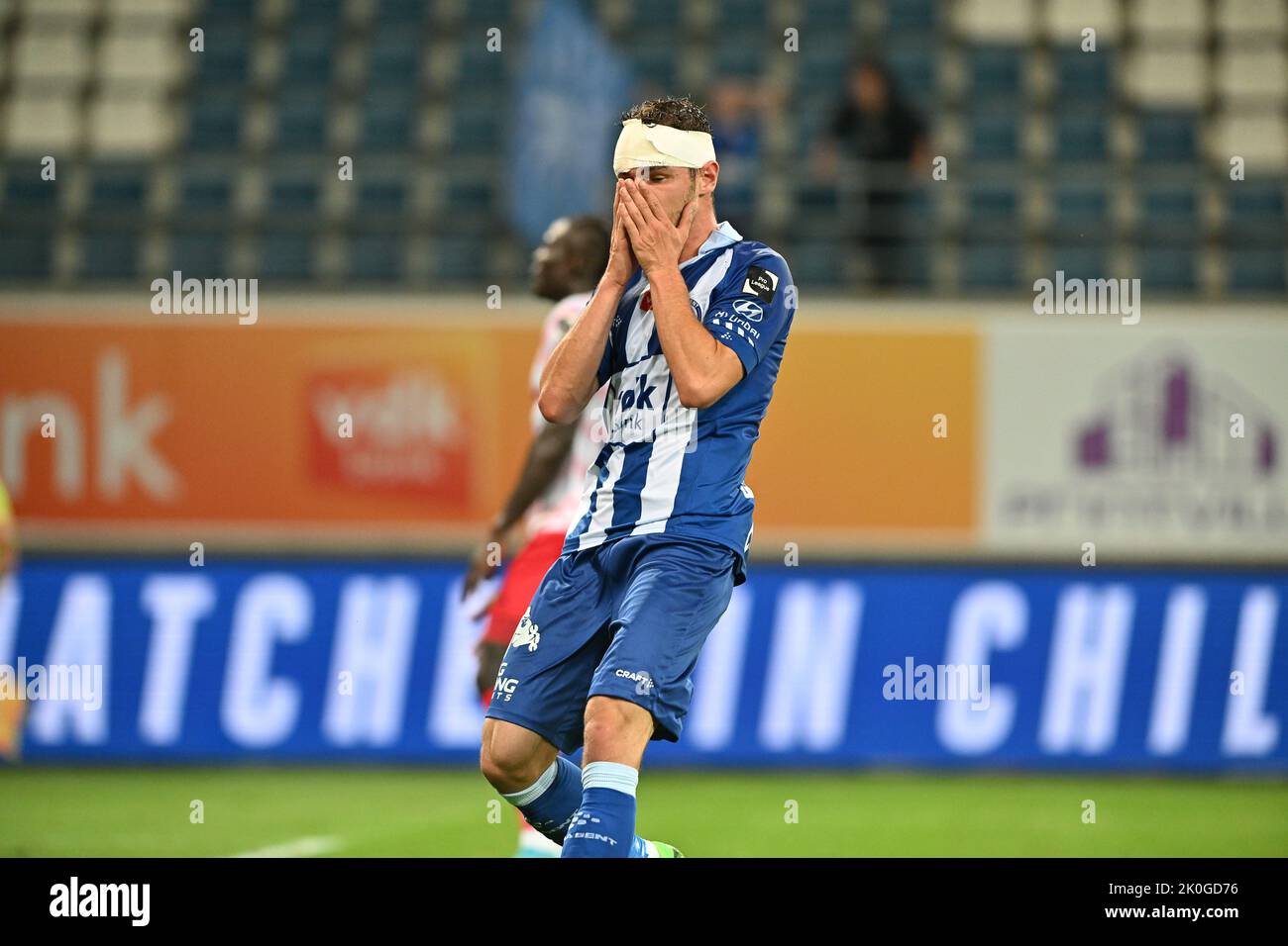 Gent's Hugo Cuypers looks dejected during a soccer match between KAA Gent and SV Zulte Waregem ...