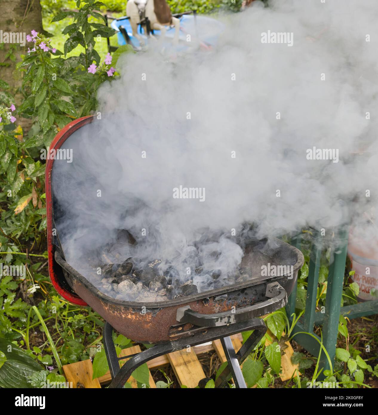 Grill fire lighter hi-res stock photography and images - Alamy