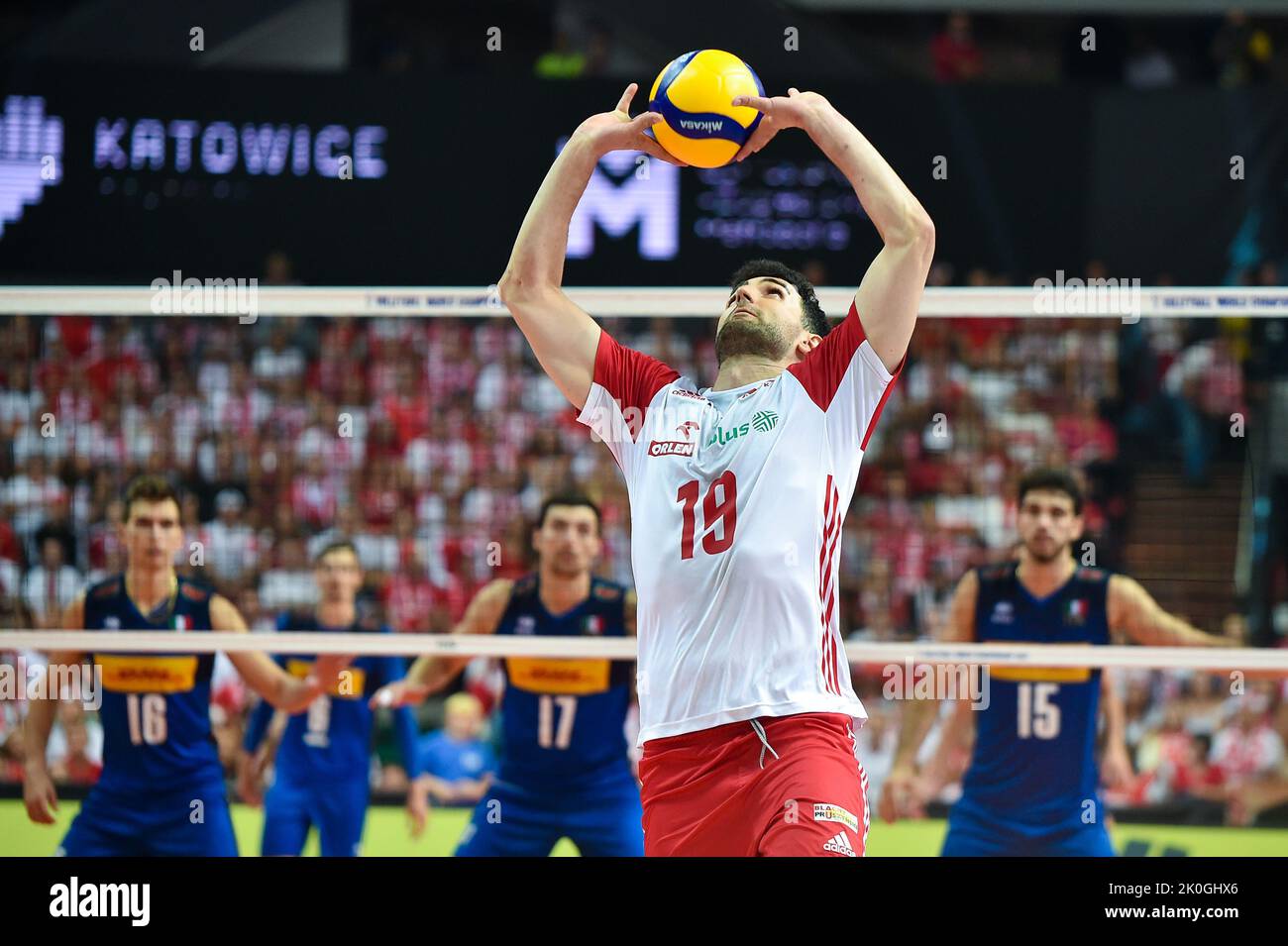 Katowice. 11th Sep, 2022. Marcin Janusz (front) of Poland passes the ...