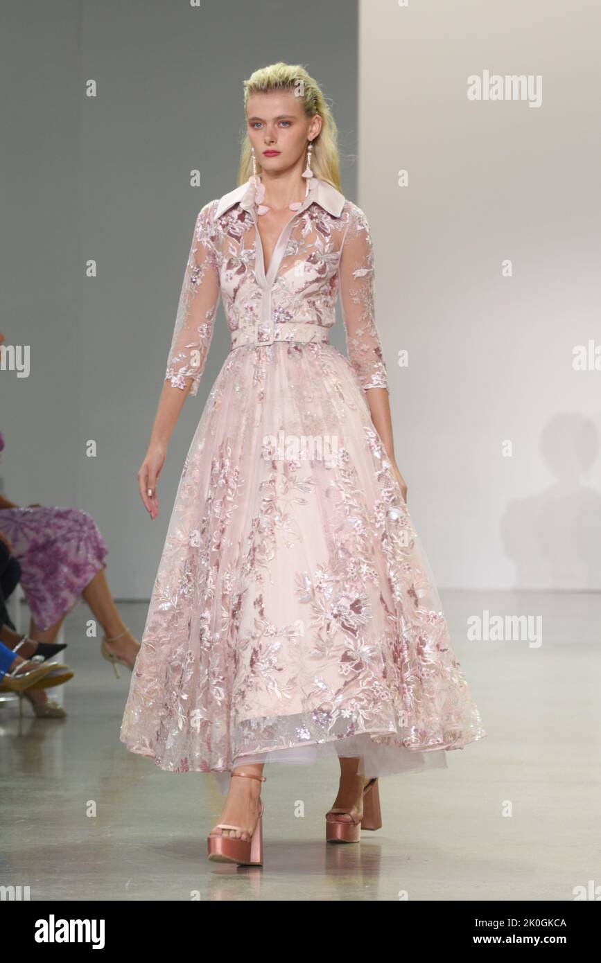 A model walks the runway at the Badgley Mischka Spring 2023 Runway Show ...