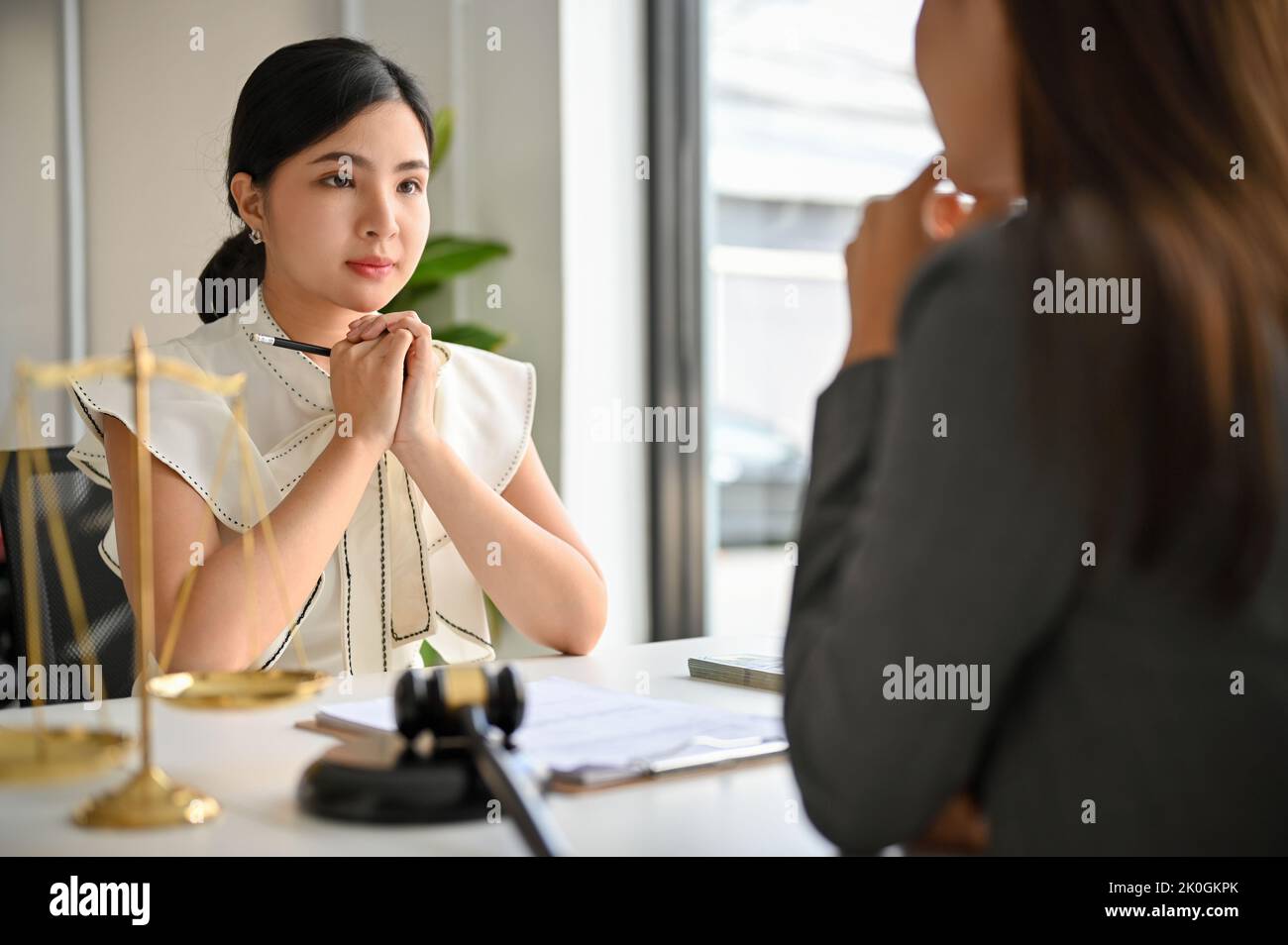 Female judge in courtroom asian hi-res stock photography and images - Alamy