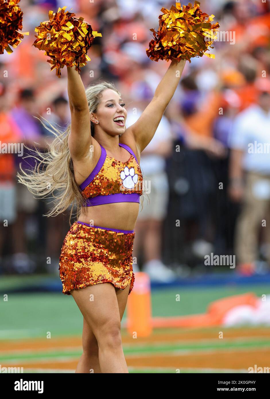 Clemson, SC, USA. 10th Sep, 2022. A Clemson Rally Cat performs to Tiger ...