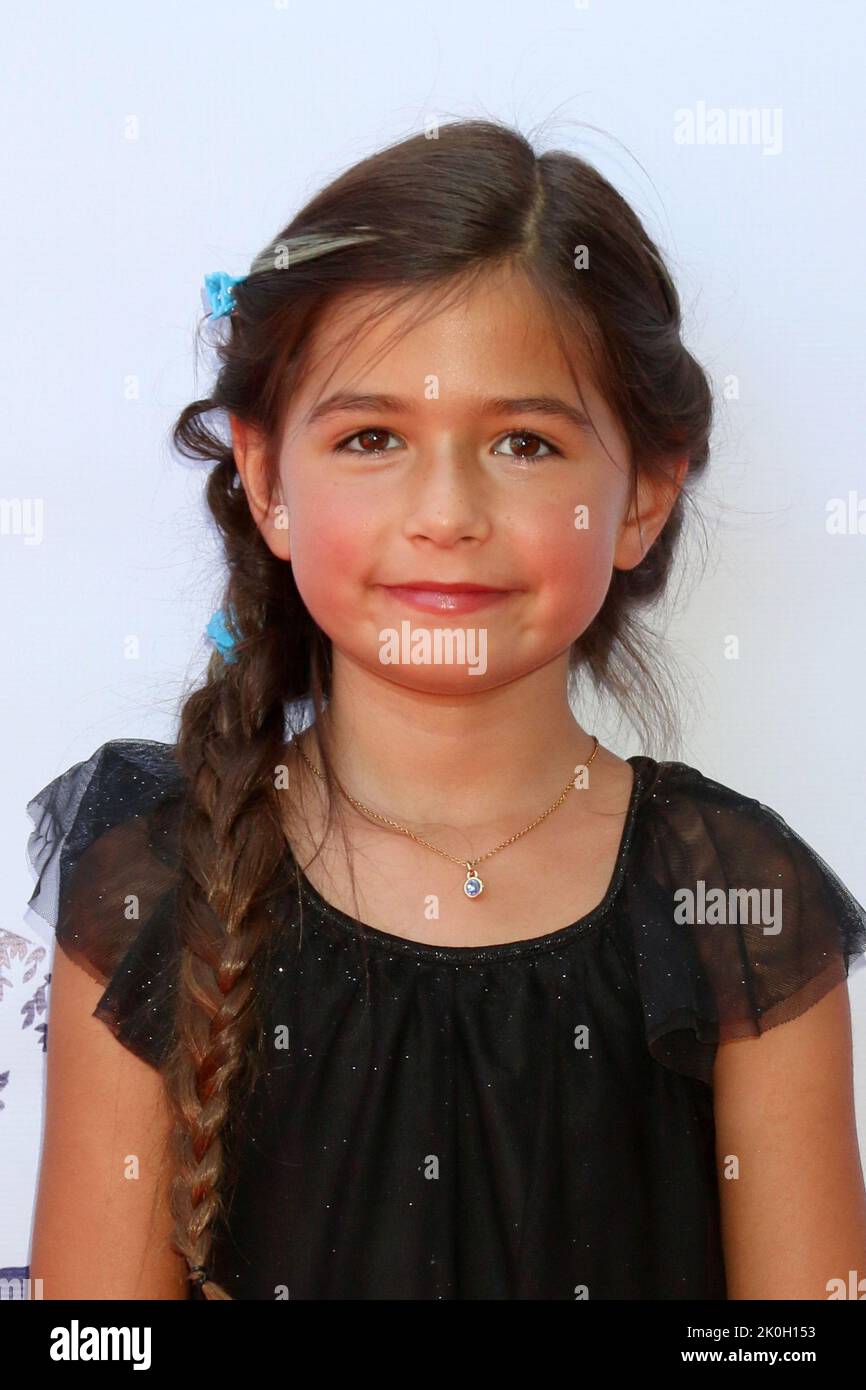 LOS ANGELES - SEP 11: Violet Howey at the 2022 Daytime Beauty Awards at ...