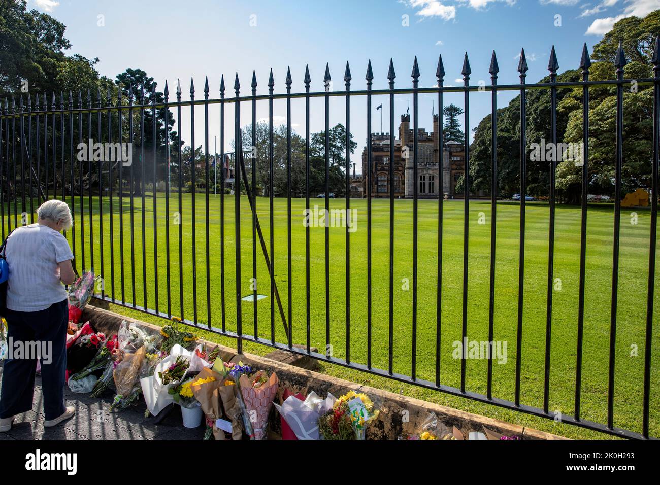 Queen elizabeth death australia hi-res stock photography and images - Alamy