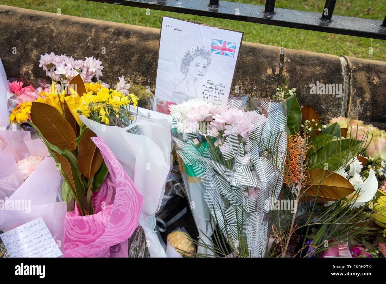 Monday 12th September 2022, Sydney,Australia. Paying respect and ...