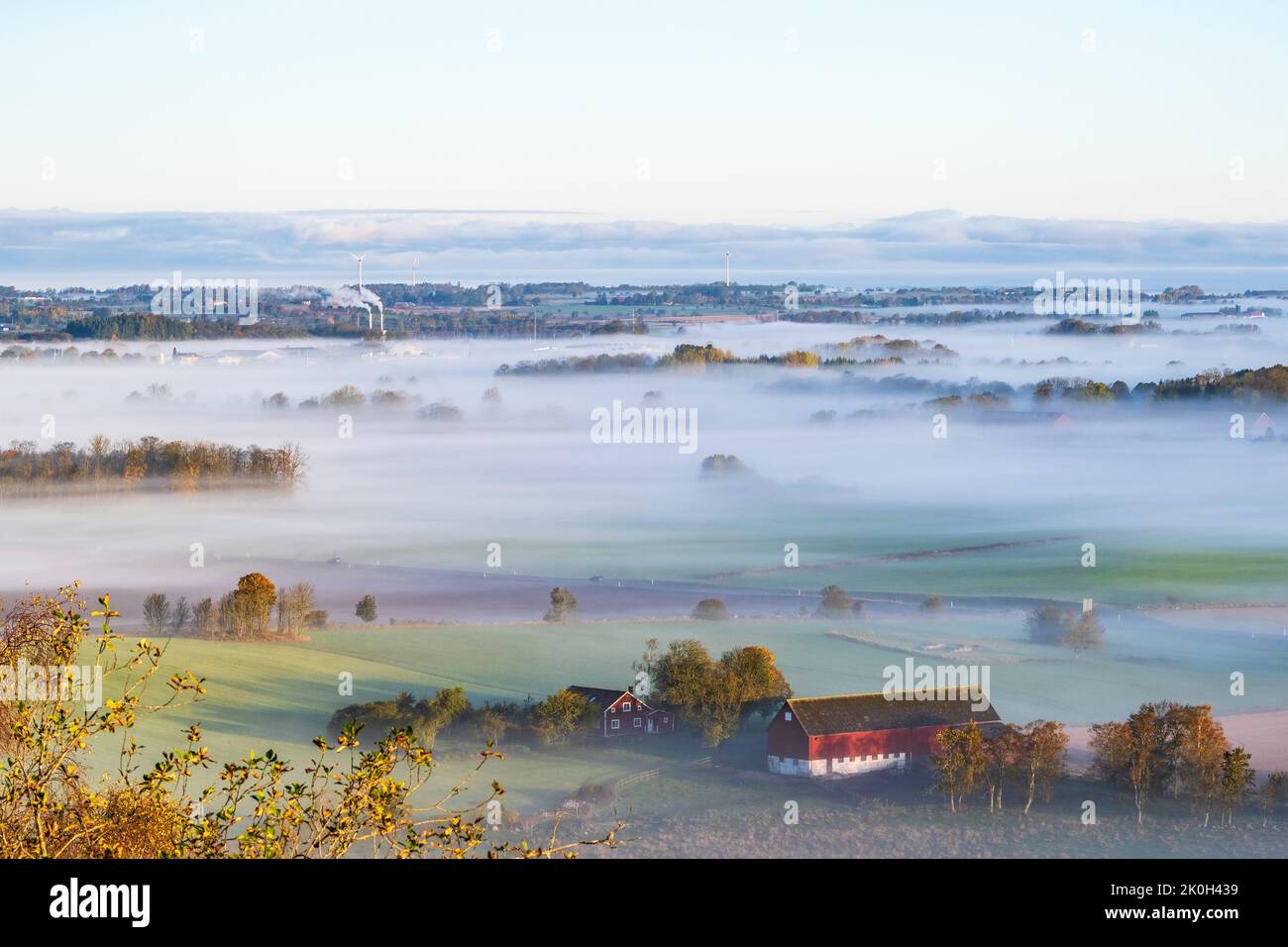 Countryside rural landscape low angle hi-res stock photography and ...