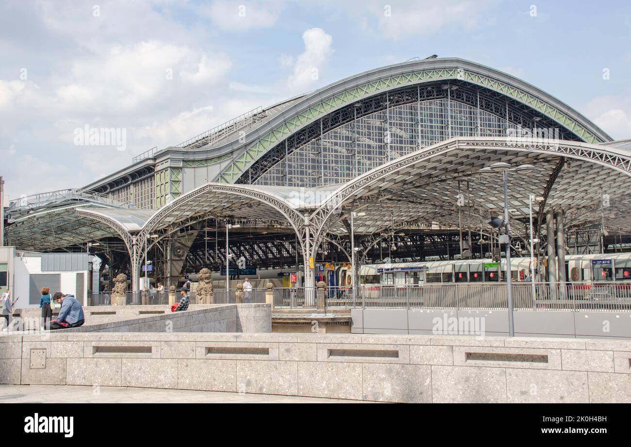 Cologne Central Station is the most important railway junction in ...