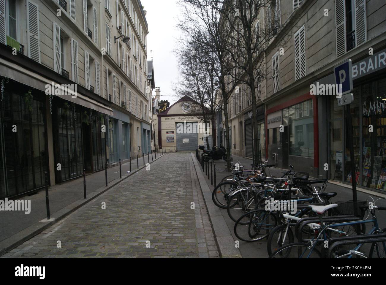 Parking velos paris france hi-res stock photography and images - Alamy