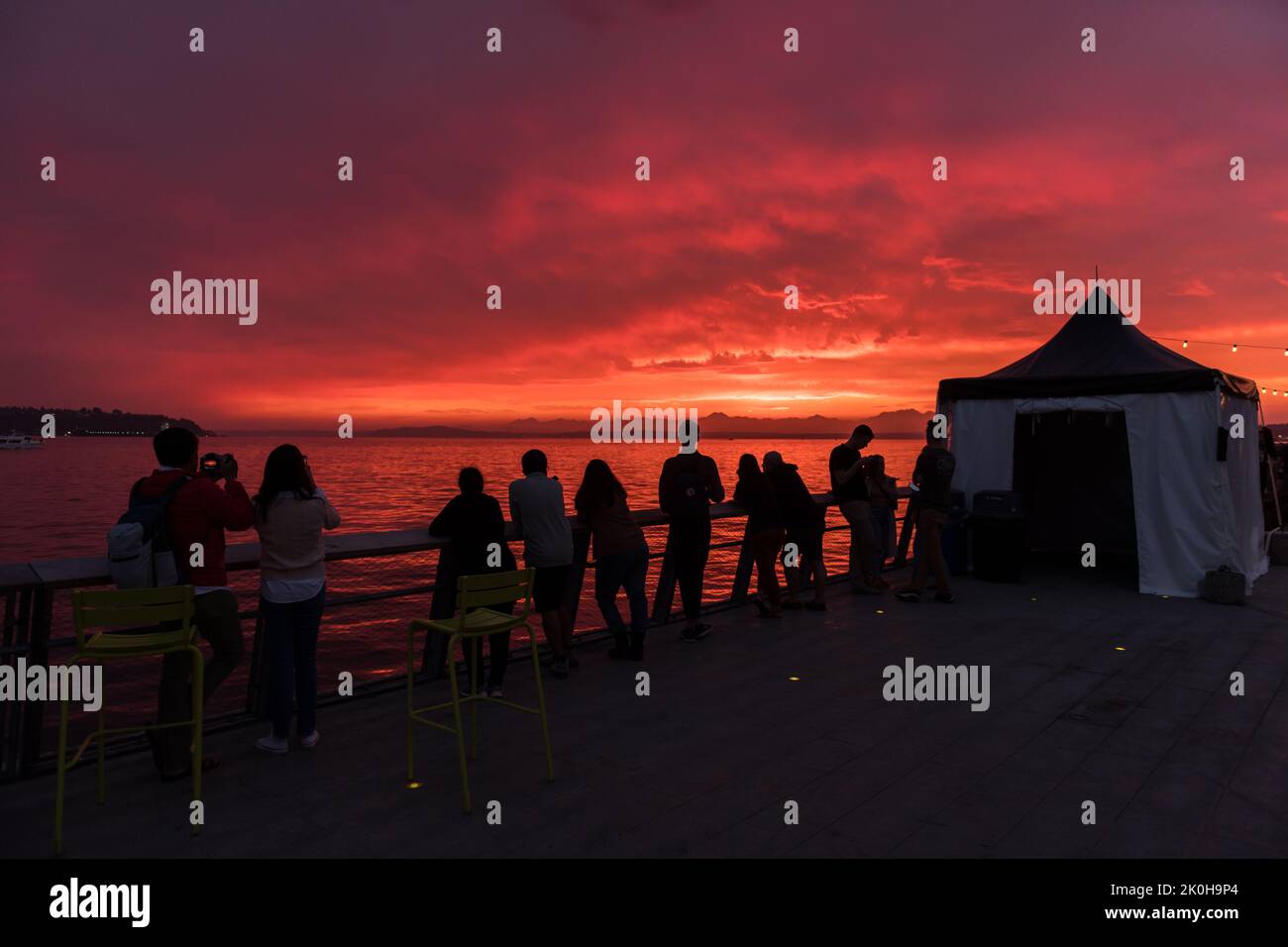 Seattle, USA. 11th Sep, 2022. A beautiful smokey sunset over Elliott ...