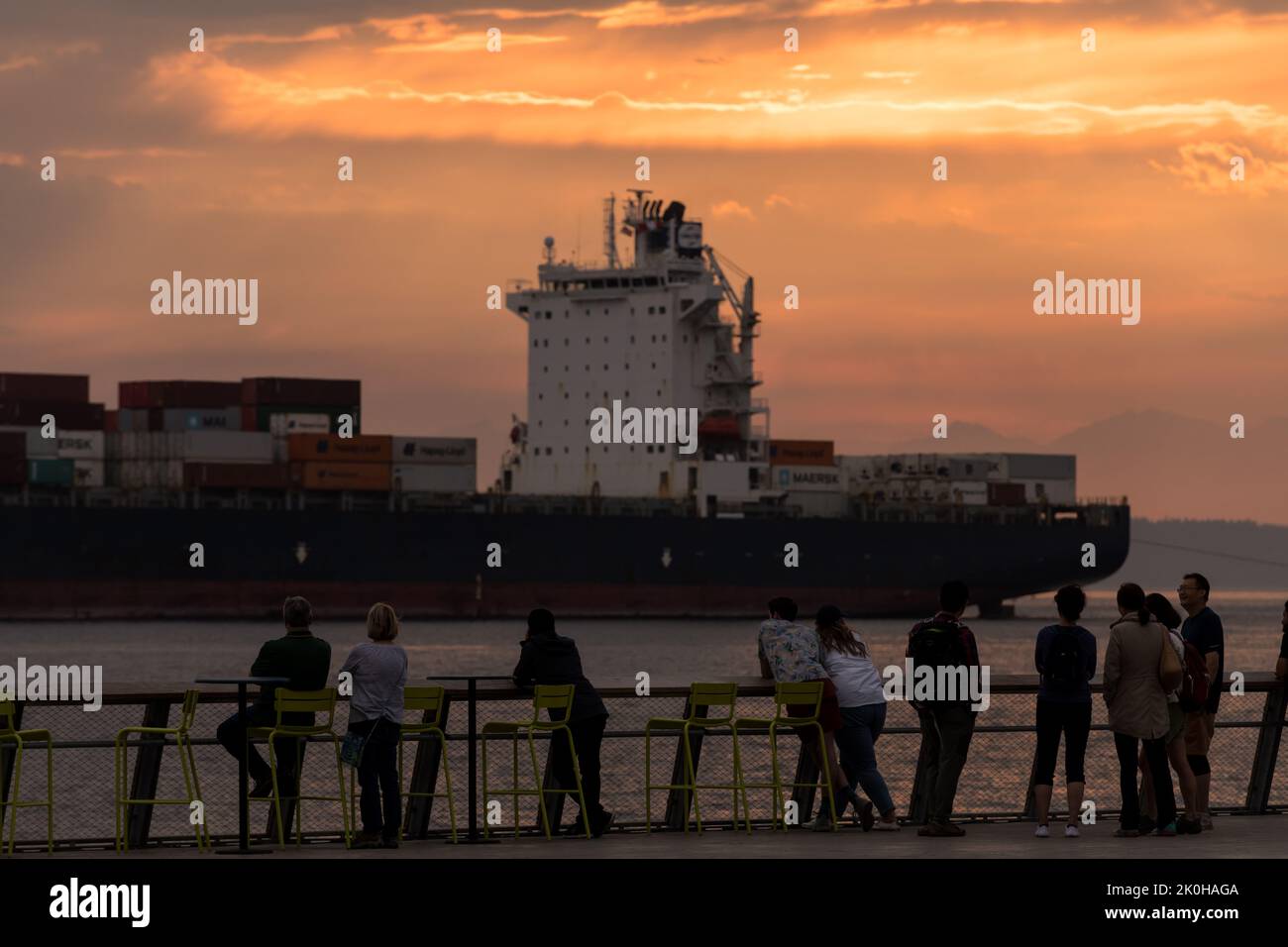 Seattle, USA. 11th Sep, 2022. A beautiful smokey sunset over Elliott ...