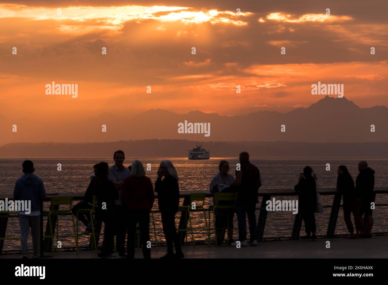Seattle, USA. 11th Sep, 2022. A beautiful smokey sunset over Elliott ...