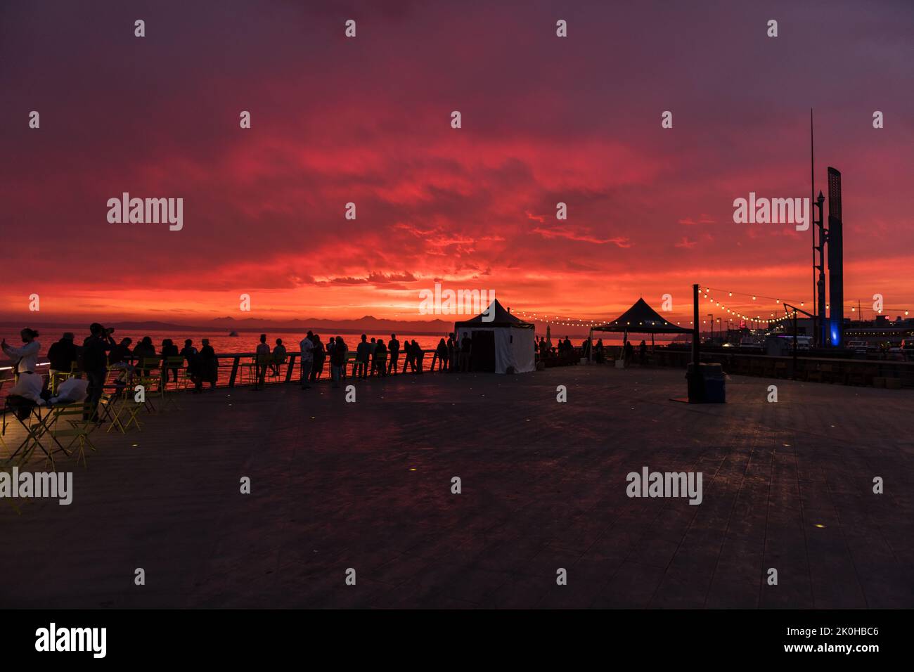 Seattle, USA. 11th Sep, 2022. A beautiful smokey sunset over Elliott ...