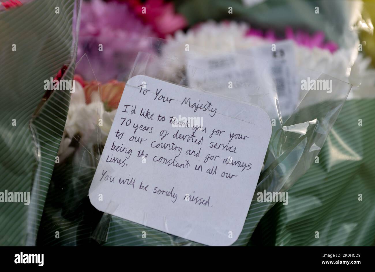 Bournemouth UK. 11th Sept, 2022. Poignant messages and floral tributes ...