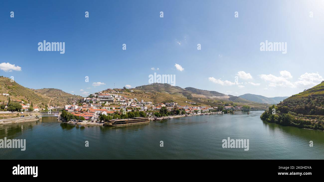 Aerial views of Douro Valley in Pinhão, Portugal Stock Photo - Alamy