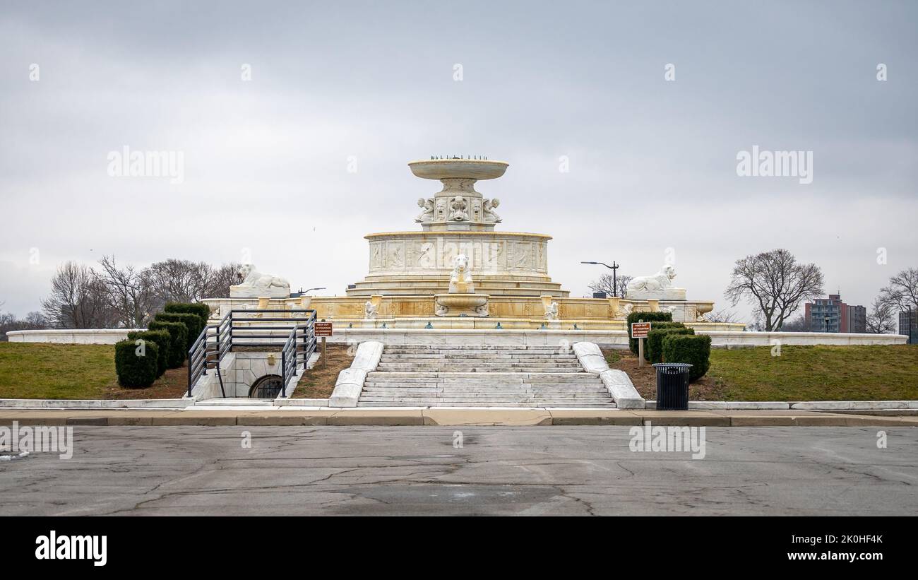 A scenic shot of the James Scott Memorial Fountain at Belle Isle in ...