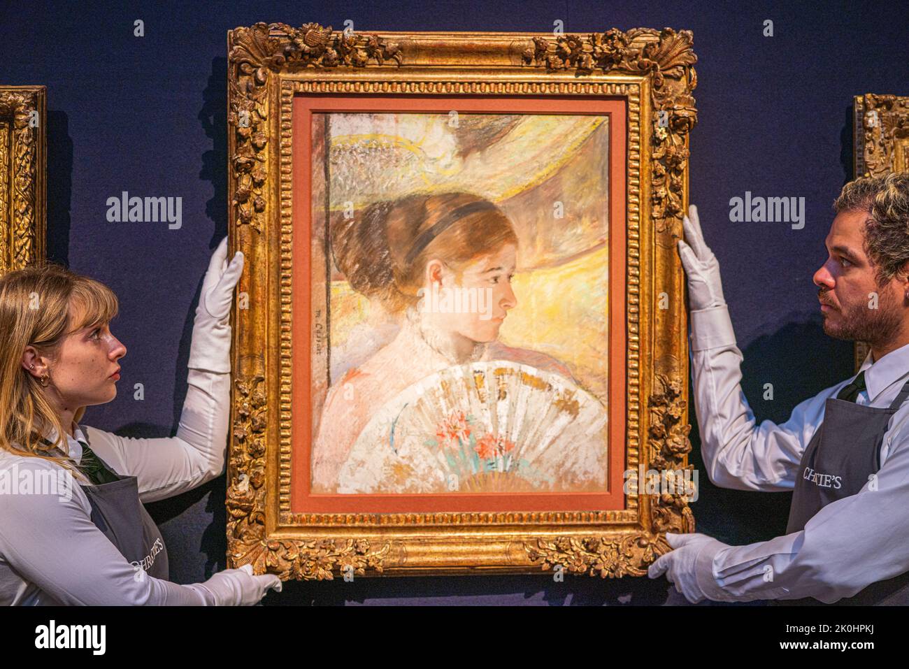 Cassatt mary in the loge hi-res stock photography and images - Alamy