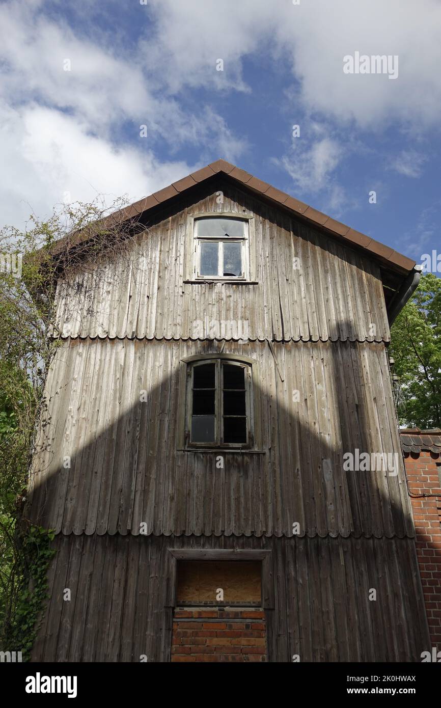 A low angle shot of an old wooden house in Sarstedt, Lower Saxony ...