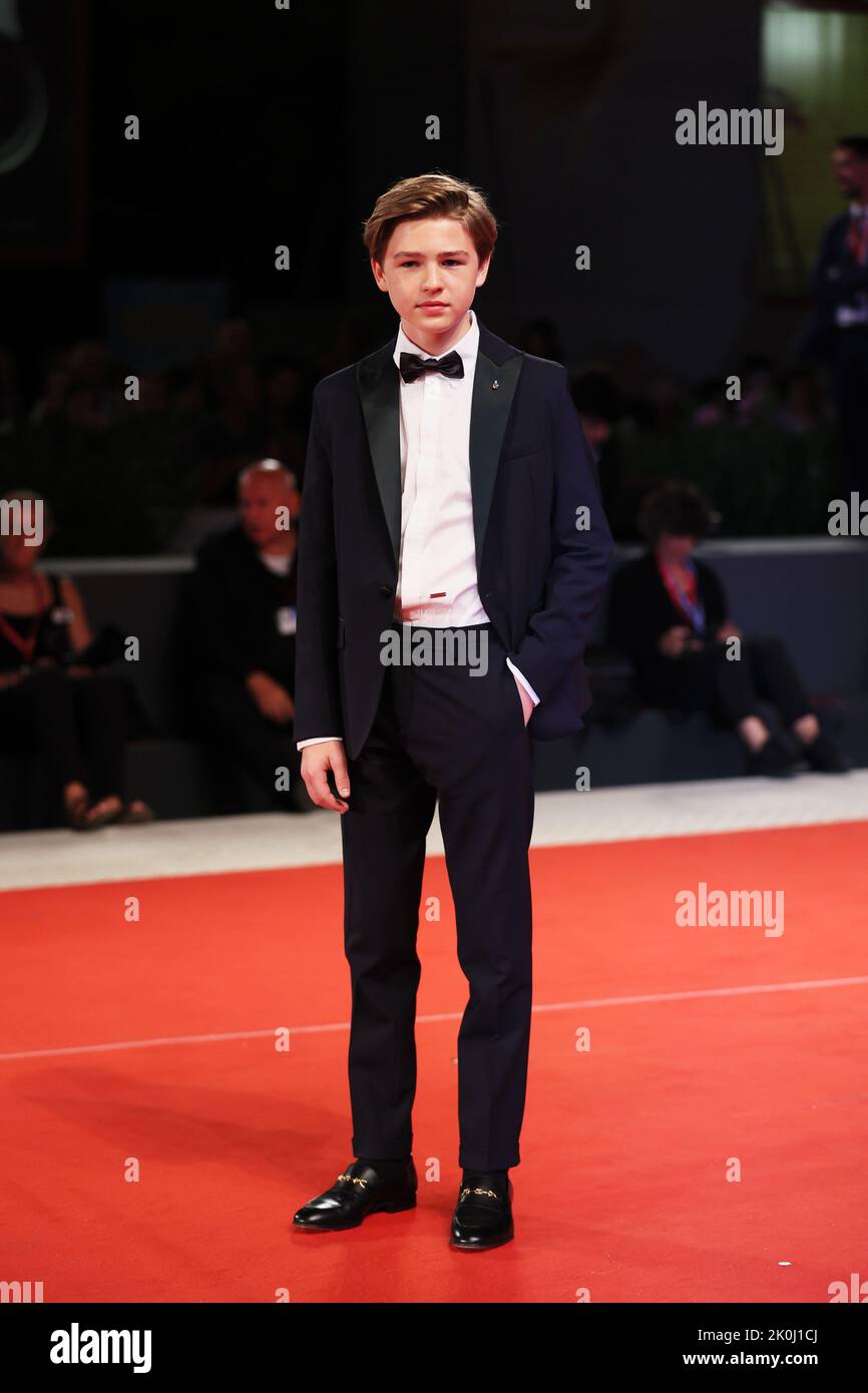 The hanging sun movie hi-res stock photography and images - Alamy