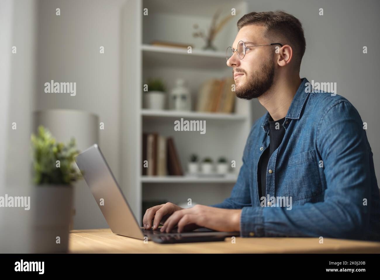 Good developer hi-res stock photography and images - Alamy